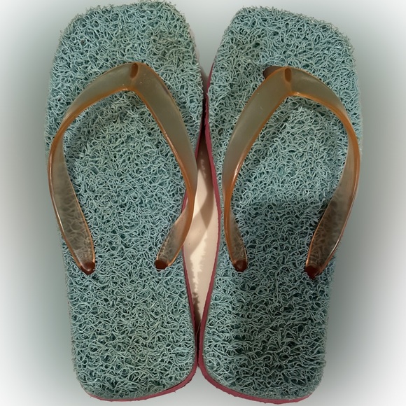 Not Certain | Shoes | Vtg Blue Pink Sponge Bed Flip Flops Sz 7 Beach ...